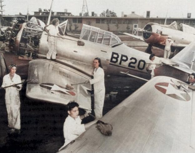 T6 Harvard History - Warbird Experience Warbird Experience